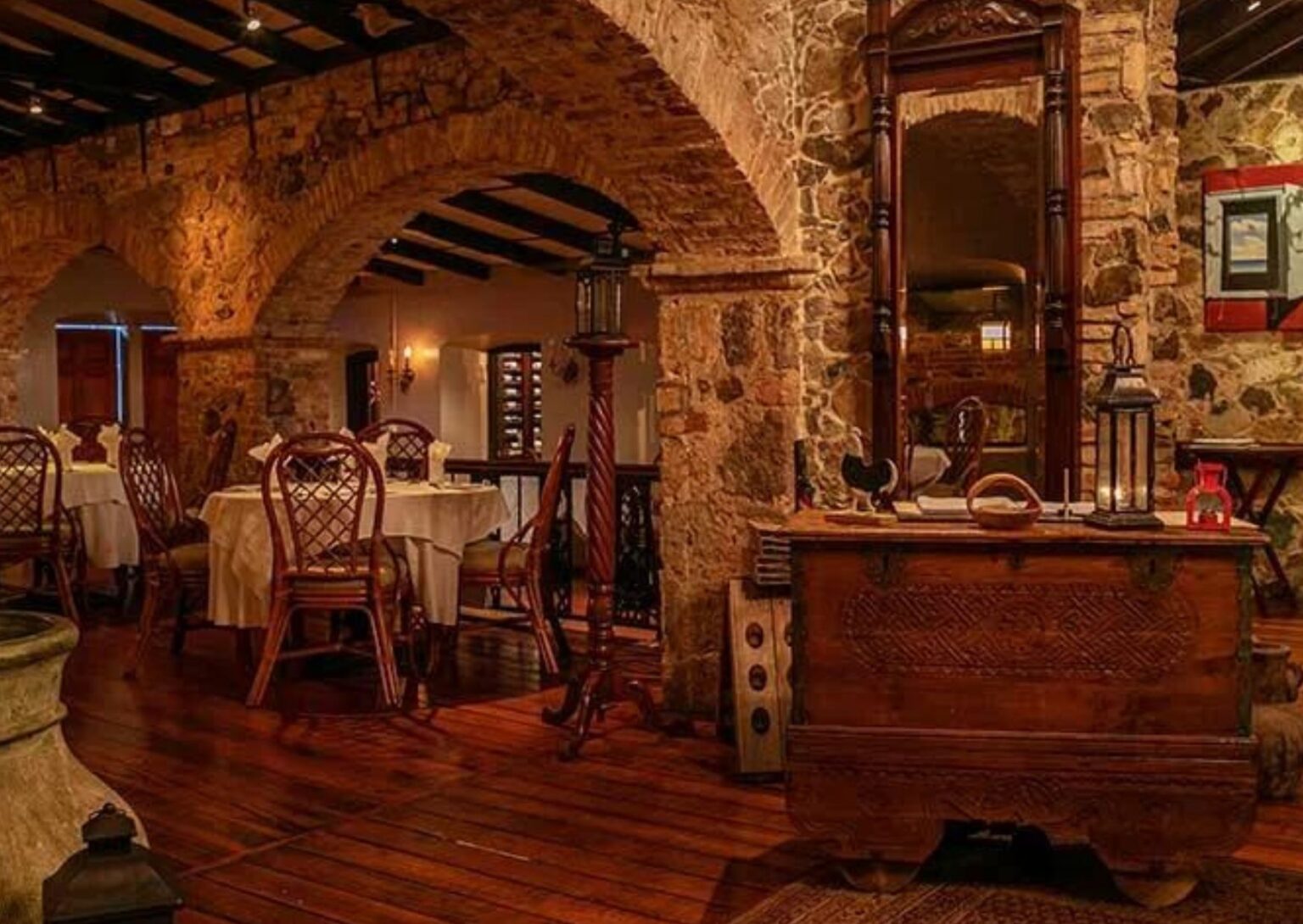 9 Best Restaurants in St Thomas