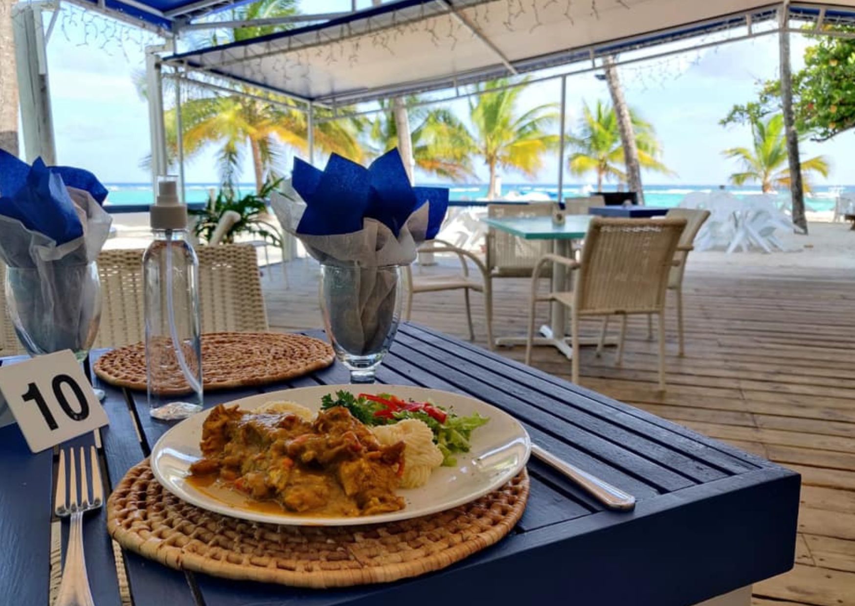 8 Best Beach Bars in Barbados - Destination Magazines